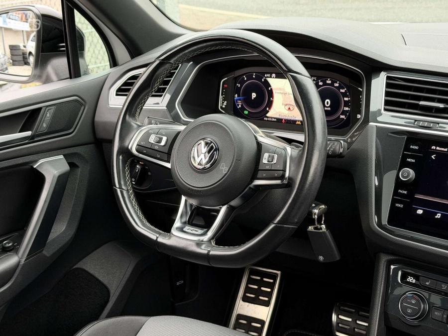 White Volkswagen Tiguan 2020 in Kaunas, with an engine capacity of 0.00 L and mileage of 92 thousand km for 29095 €, photo 8 on AUTOMOTO.COM.LV
