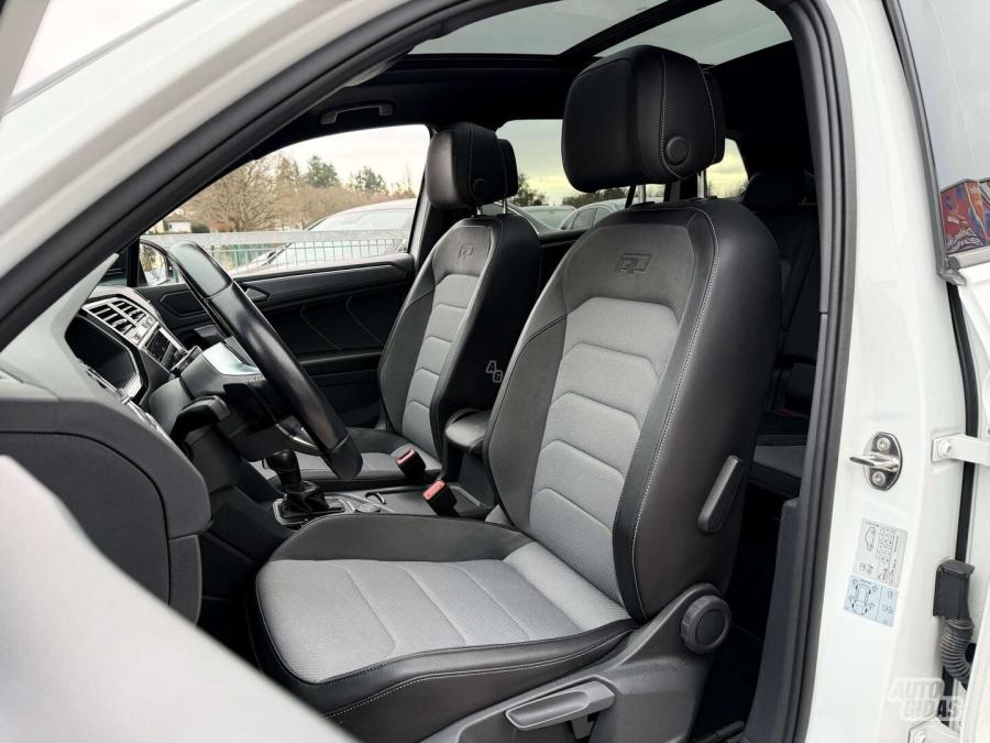 White Volkswagen Tiguan 2020 in Kaunas, with an engine capacity of 0.00 L and mileage of 92 thousand km for 29095 €, photo 13 on AUTOMOTO.COM.LV
