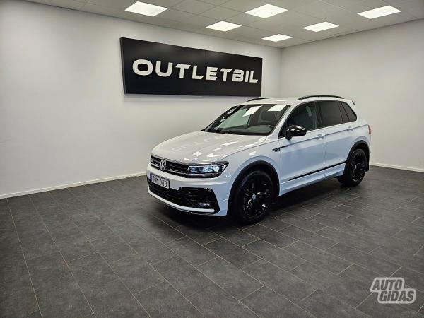 White Volkswagen Tiguan 2020 in Kaunas, with an engine capacity of 0.00 L and mileage of 69 thousand km for 30212 €, photo 1 on AUTOMOTO.COM.LV