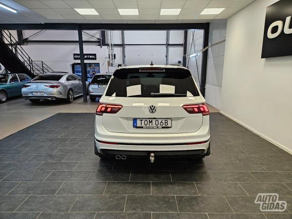 White Volkswagen Tiguan 2020 in Kaunas, with an engine capacity of 0.00 L and mileage of 69 thousand km for 30212 €, photo 7 on AUTOMOTO.COM.LV