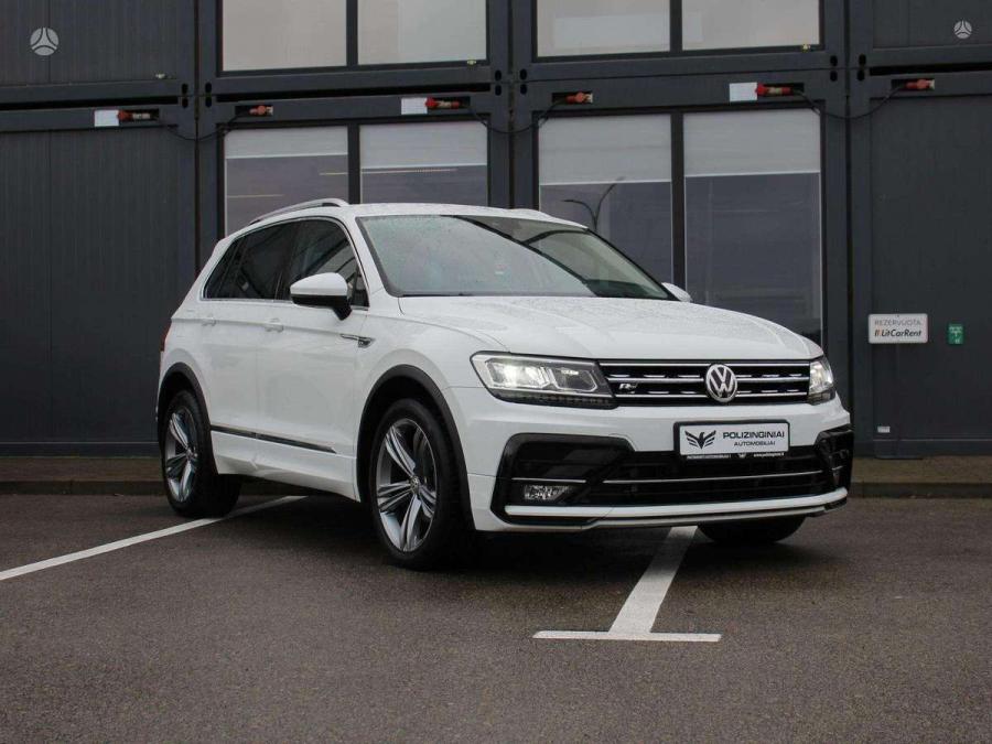 White Volkswagen Tiguan 2020 in Vilnius, with an engine capacity of 1.50 L and mileage of 130 thousand km for 21490 €, photo 2 on AUTOMOTO.COM.LV