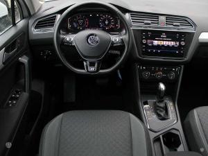 White Volkswagen Tiguan 2020 in Vilnius, with an engine capacity of 1.50 L and mileage of 130 thousand km for 21490 €, photo 7 on AUTOMOTO.COM.LV