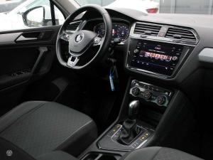 White Volkswagen Tiguan 2020 in Vilnius, with an engine capacity of 1.50 L and mileage of 130 thousand km for 21490 €, photo 8 on AUTOMOTO.COM.LV