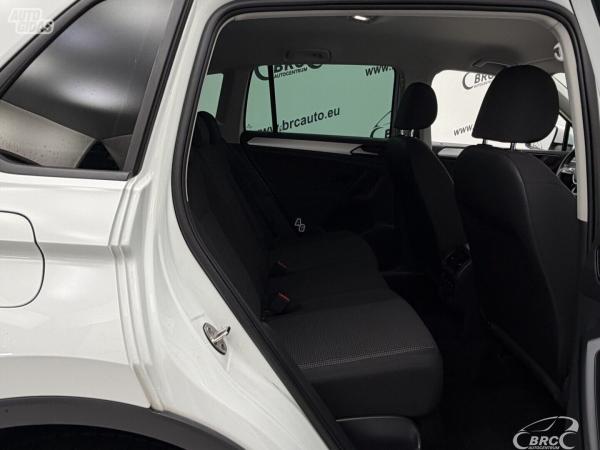 Balts Volkswagen Tiguan 2020 Avižieniai, ar dzinēja tilpumu 2.00 L un nobraukumu 125 tūkst. km par 19500 €, foto 9 vietnē AUTOMOTO.COM.LV