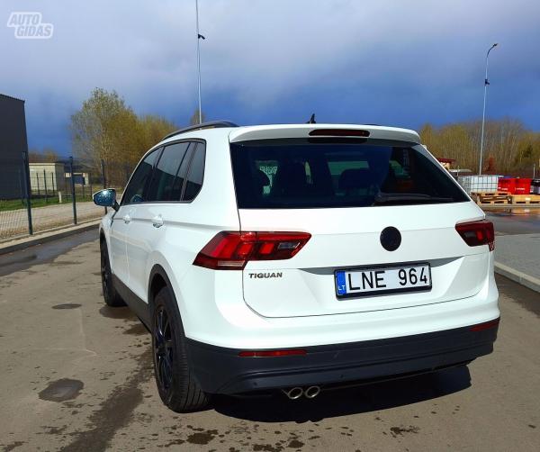 Balts Volkswagen Tiguan 2020 Šauļi, ar dzinēja tilpumu 1.50 L un nobraukumu 114 tūkst. km par 15500 €, foto 5 vietnē AUTOMOTO.COM.LV