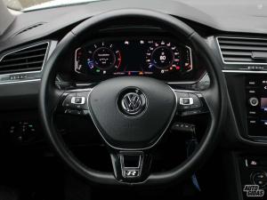 White Volkswagen Tiguan 2020 in Vilnius, with an engine capacity of 1.50 L and mileage of 130 thousand km for 21000 €, photo 6 on AUTOMOTO.COM.LV