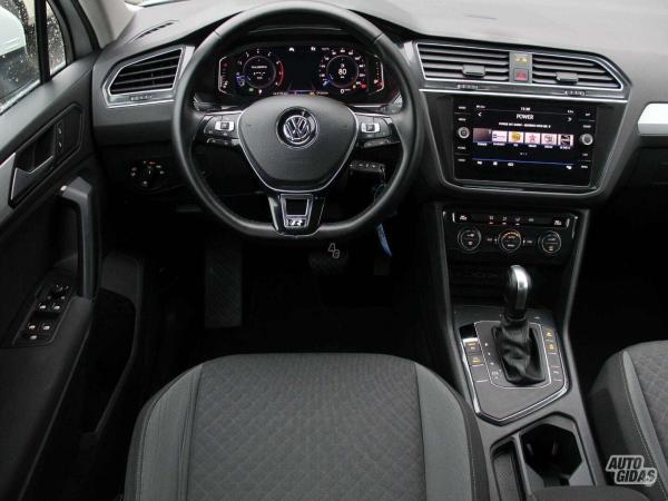 White Volkswagen Tiguan 2020 in Vilnius, with an engine capacity of 1.50 L and mileage of 130 thousand km for 21000 €, photo 7 on AUTOMOTO.COM.LV