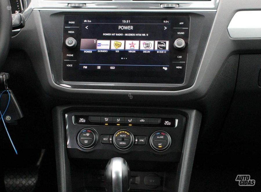 White Volkswagen Tiguan 2020 in Vilnius, with an engine capacity of 1.50 L and mileage of 130 thousand km for 21000 €, photo 12 on AUTOMOTO.COM.LV