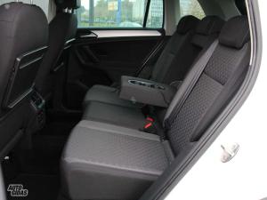 White Volkswagen Tiguan 2020 in Vilnius, with an engine capacity of 1.50 L and mileage of 130 thousand km for 21000 €, photo 18 on AUTOMOTO.COM.LV