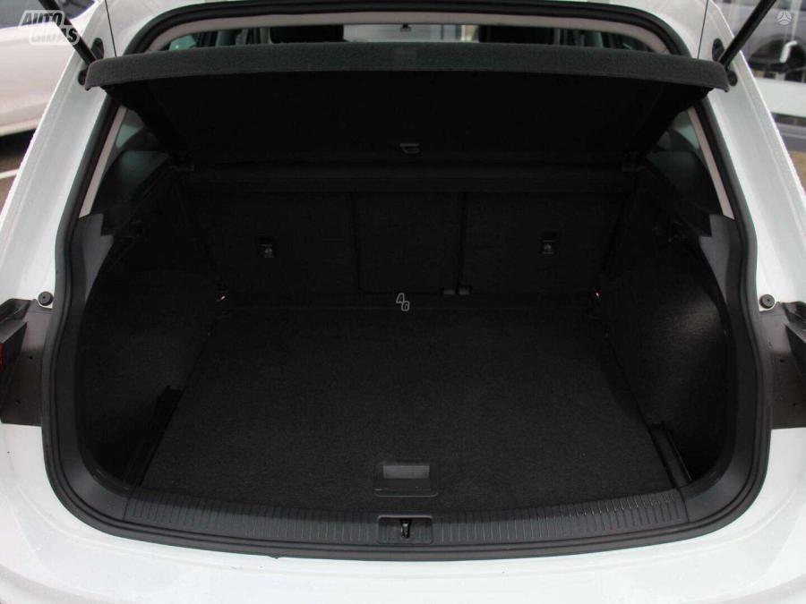 White Volkswagen Tiguan 2020 in Vilnius, with an engine capacity of 1.50 L and mileage of 130 thousand km for 21000 €, photo 20 on AUTOMOTO.COM.LV