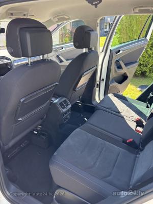 Balts Volkswagen Tiguan 2020 Tallina, ar dzinēja tilpumu 2.00 L un nobraukumu 172 tūkst. km par 23490 €, foto 14 vietnē AUTOMOTO.COM.LV
