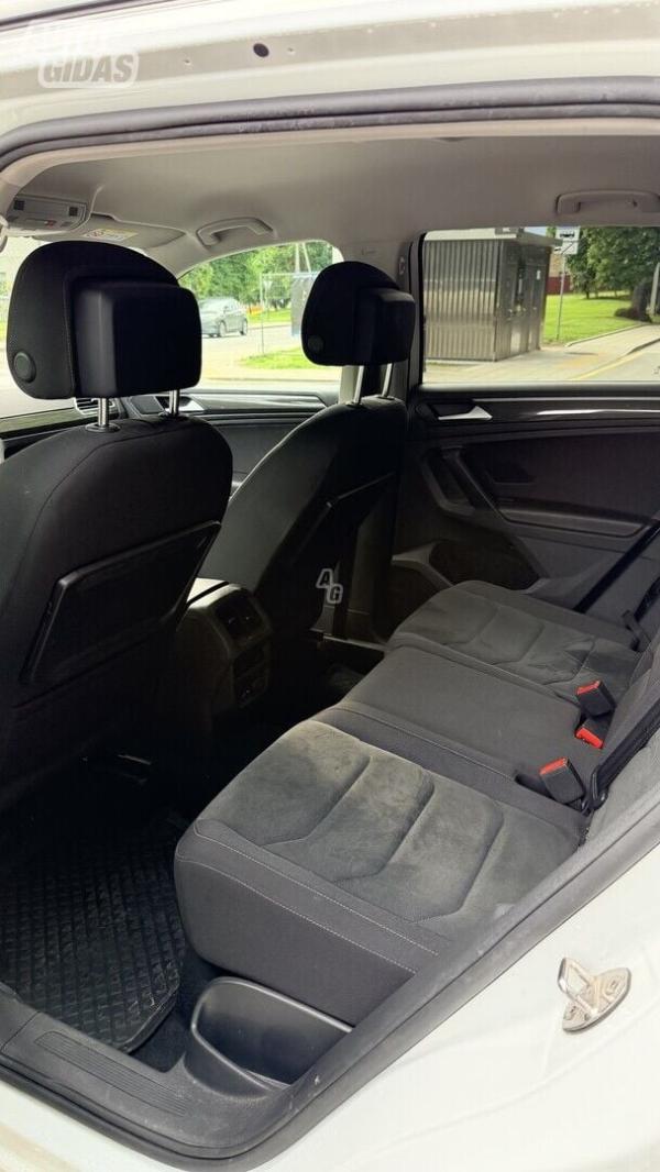 Balts Volkswagen Tiguan 2020 Viļņa, ar dzinēja tilpumu 1.50 L un nobraukumu 152 tūkst. km par 21900 €, foto 7 vietnē AUTOMOTO.COM.LV