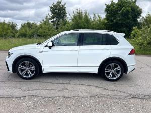 White Volkswagen Tiguan 2020 in Panevezys, with an engine capacity of 1.97 L and mileage of 208 thousand km for 16500 €, photo 7 on AUTOMOTO.COM.LV