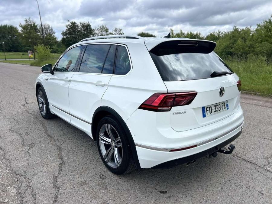 White Volkswagen Tiguan 2020 in Panevezys, with an engine capacity of 1.97 L and mileage of 208 thousand km for 16500 €, photo 8 on AUTOMOTO.COM.LV
