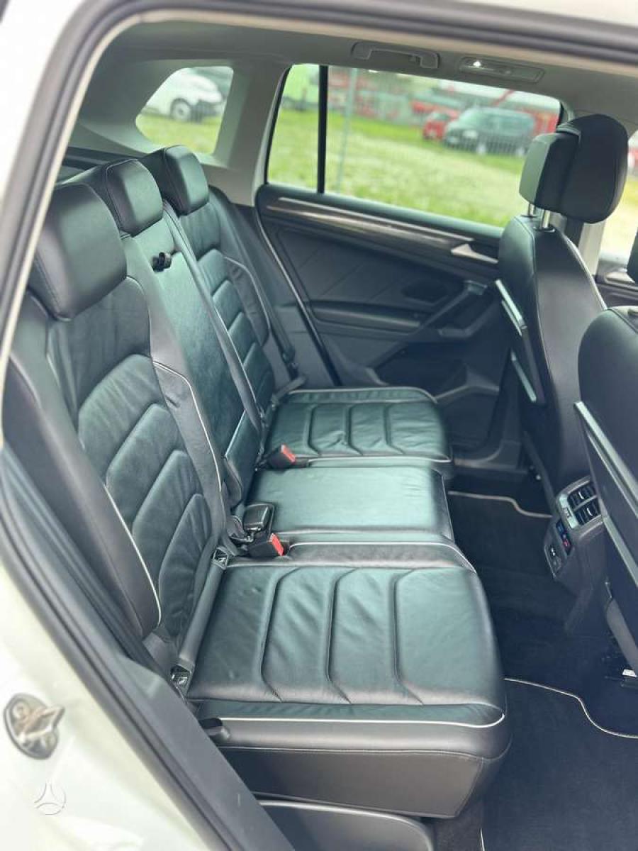 White Volkswagen Tiguan 2020 in Panevezys, with an engine capacity of 1.97 L and mileage of 208 thousand km for 16500 €, photo 16 on AUTOMOTO.COM.LV