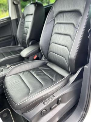 White Volkswagen Tiguan 2020 in Panevezys, with an engine capacity of 1.97 L and mileage of 208 thousand km for 16500 €, photo 24 on AUTOMOTO.COM.LV