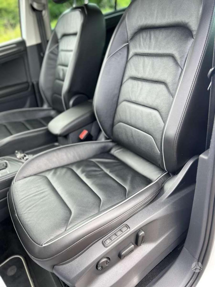 White Volkswagen Tiguan 2020 in Panevezys, with an engine capacity of 1.97 L and mileage of 208 thousand km for 16500 €, photo 24 on AUTOMOTO.COM.LV