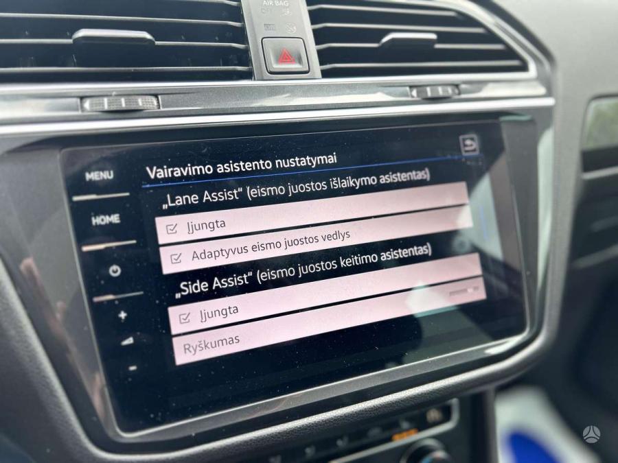 White Volkswagen Tiguan 2020 in Panevezys, with an engine capacity of 1.97 L and mileage of 208 thousand km for 16500 €, photo 31 on AUTOMOTO.COM.LV