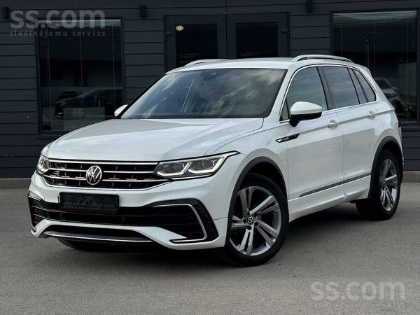 White Volkswagen Tiguan 2020 in Jelgava, with an engine capacity of 1.50 L and mileage of 199 thousand km for 23500 €, photo 3 on AUTOMOTO.COM.LV