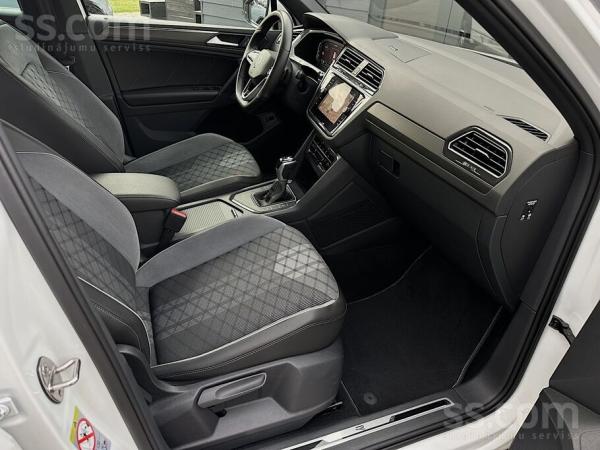 White Volkswagen Tiguan 2020 in Jelgava, with an engine capacity of 1.50 L and mileage of 199 thousand km for 23500 €, photo 6 on AUTOMOTO.COM.LV