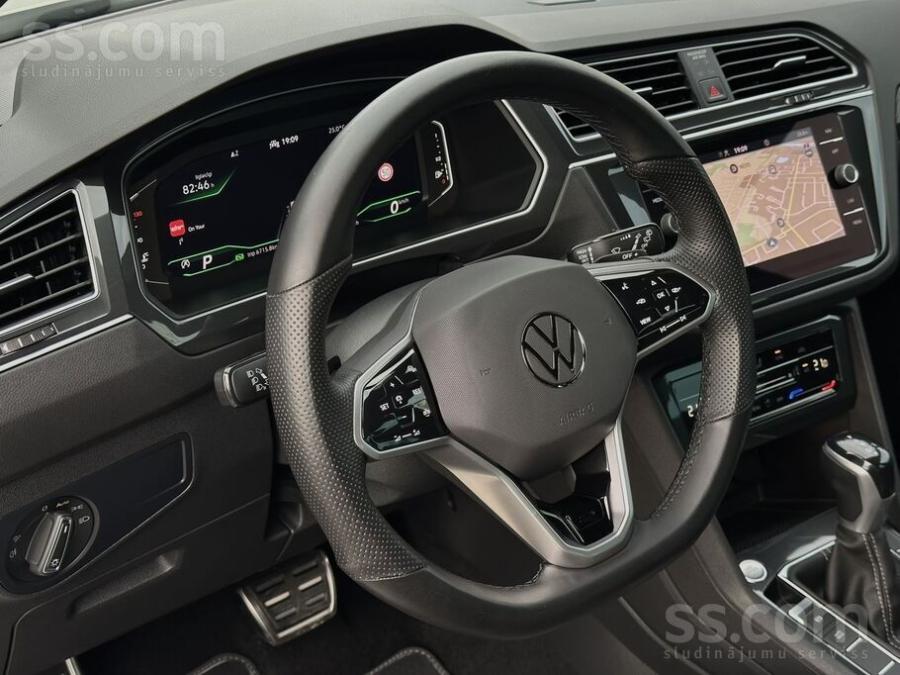 Balts Volkswagen Tiguan 2020 Jelgava, ar dzinēja tilpumu 1.50 L un nobraukumu 199 tūkst. km par 23500 €, foto 19 vietnē AUTOMOTO.COM.LV