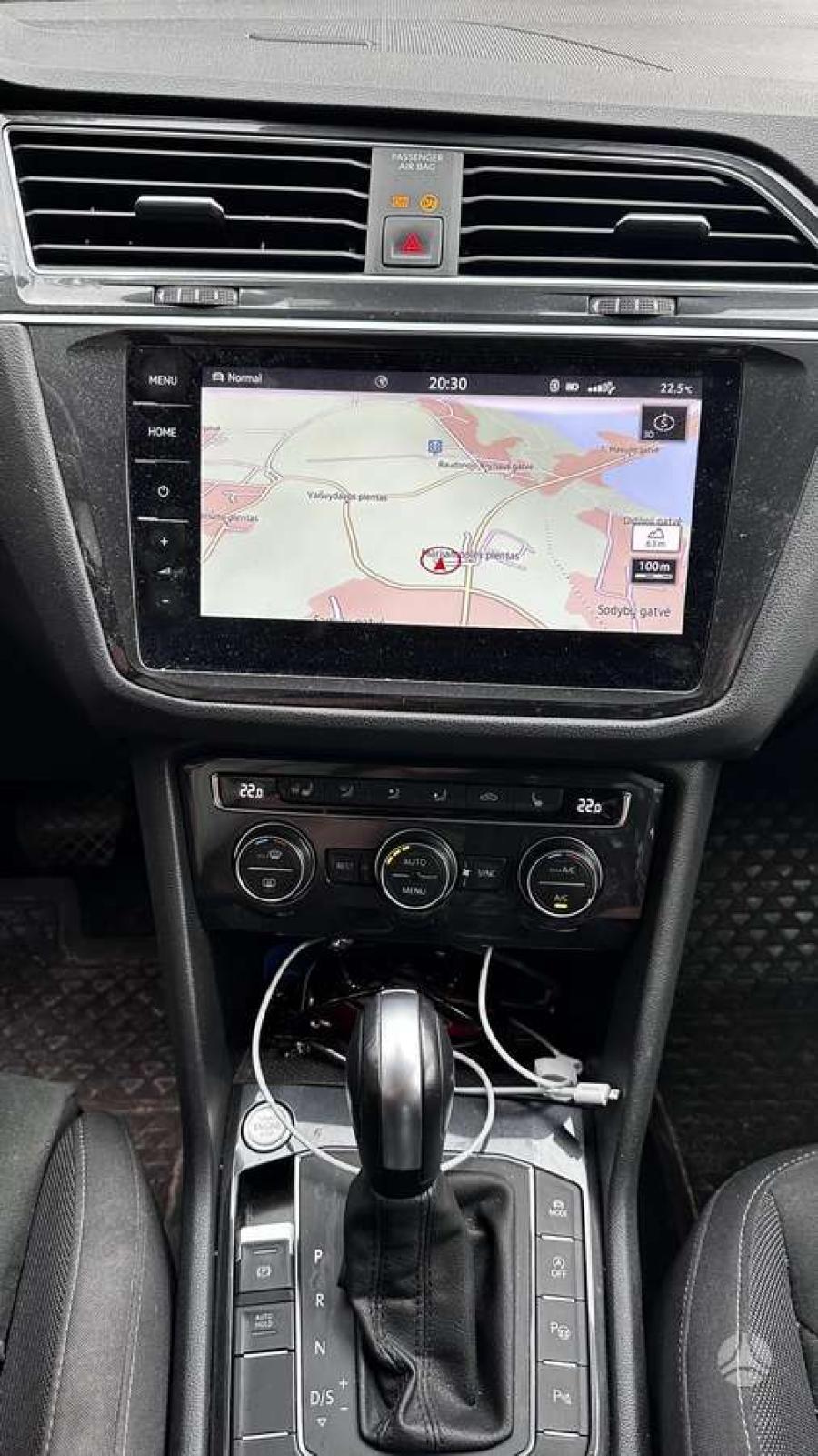 Balts Volkswagen Tiguan 2020 Kauņa, ar dzinēja tilpumu 1.50 L un nobraukumu 89 tūkst. km par 18500 €, foto 22 vietnē AUTOMOTO.COM.LV