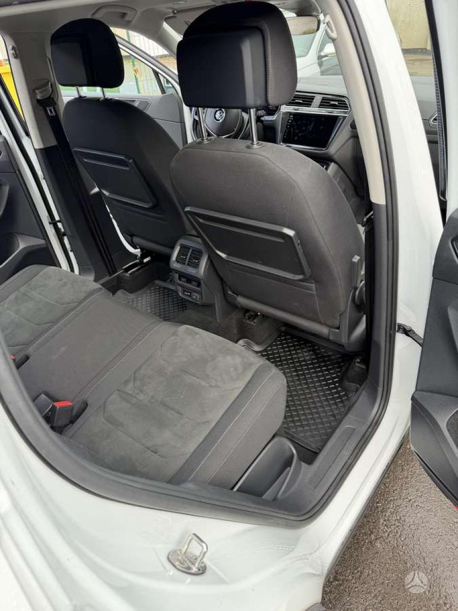Balts Volkswagen Tiguan 2020 Kauņa, ar dzinēja tilpumu 1.50 L un nobraukumu 89 tūkst. km par 18500 €, foto 25 vietnē AUTOMOTO.COM.LV