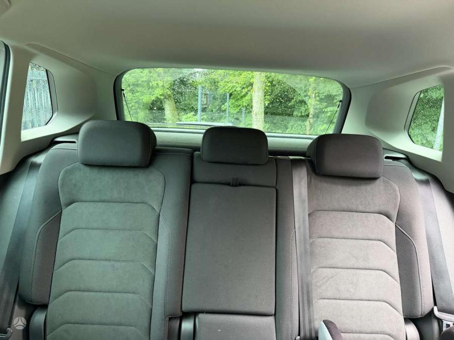 Balts Volkswagen Tiguan 2020 Kauņa, ar dzinēja tilpumu 1.50 L un nobraukumu 89 tūkst. km par 18500 €, foto 26 vietnē AUTOMOTO.COM.LV