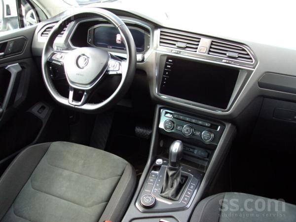 White Volkswagen Tiguan 2020 in Riga, with an engine capacity of 2.00 L and mileage of 211 thousand km for 23000 €, photo 6 on AUTOMOTO.COM.LV