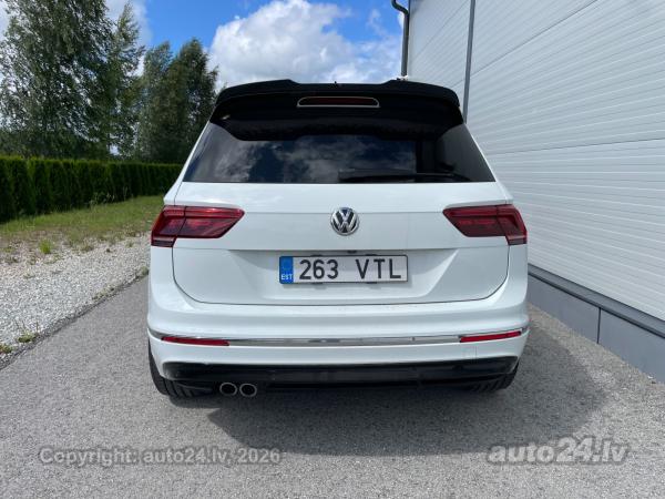 White Volkswagen Tiguan 2020 in Tallinn, with an engine capacity of 2.00 L and mileage of 149 thousand km for 20998 €, photo 3 on AUTOMOTO.COM.LV