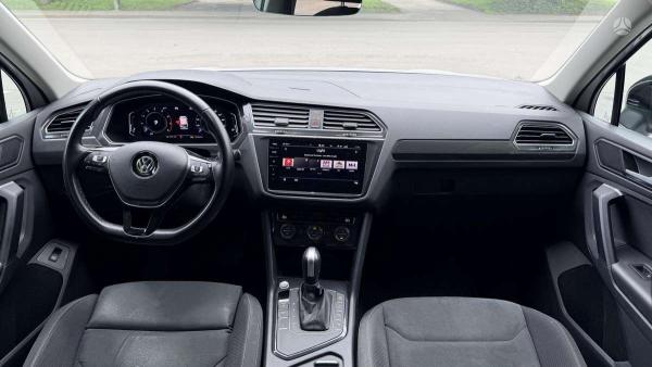 White Volkswagen Tiguan 2020 in Vilnius, with an engine capacity of 1.50 L and mileage of 155 thousand km for 19990 €, photo 9 on AUTOMOTO.COM.LV