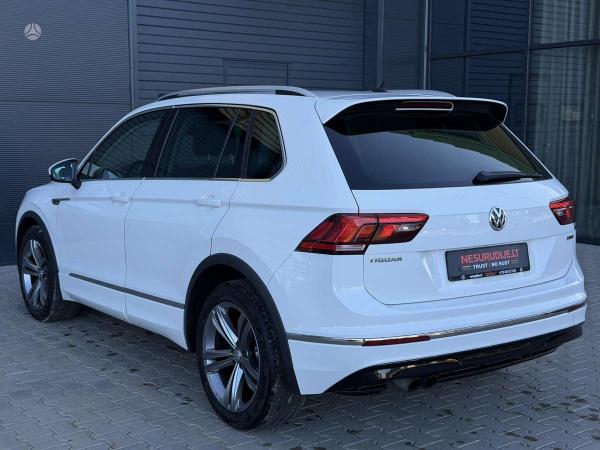 Balts Volkswagen Tiguan 2020 Viļņa, ar dzinēja tilpumu 1.97 L un nobraukumu 179 tūkst. km par 18999 €, foto 3 vietnē AUTOMOTO.COM.LV