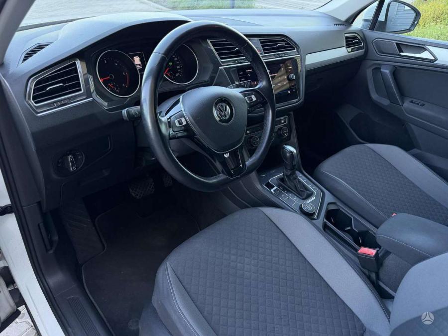 Balts Volkswagen Tiguan 2020 Viļņa, ar dzinēja tilpumu 1.97 L un nobraukumu 179 tūkst. km par 18999 €, foto 9 vietnē AUTOMOTO.COM.LV