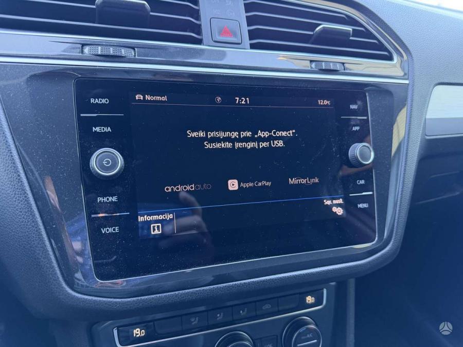 Balts Volkswagen Tiguan 2020 Viļņa, ar dzinēja tilpumu 1.97 L un nobraukumu 179 tūkst. km par 18999 €, foto 22 vietnē AUTOMOTO.COM.LV