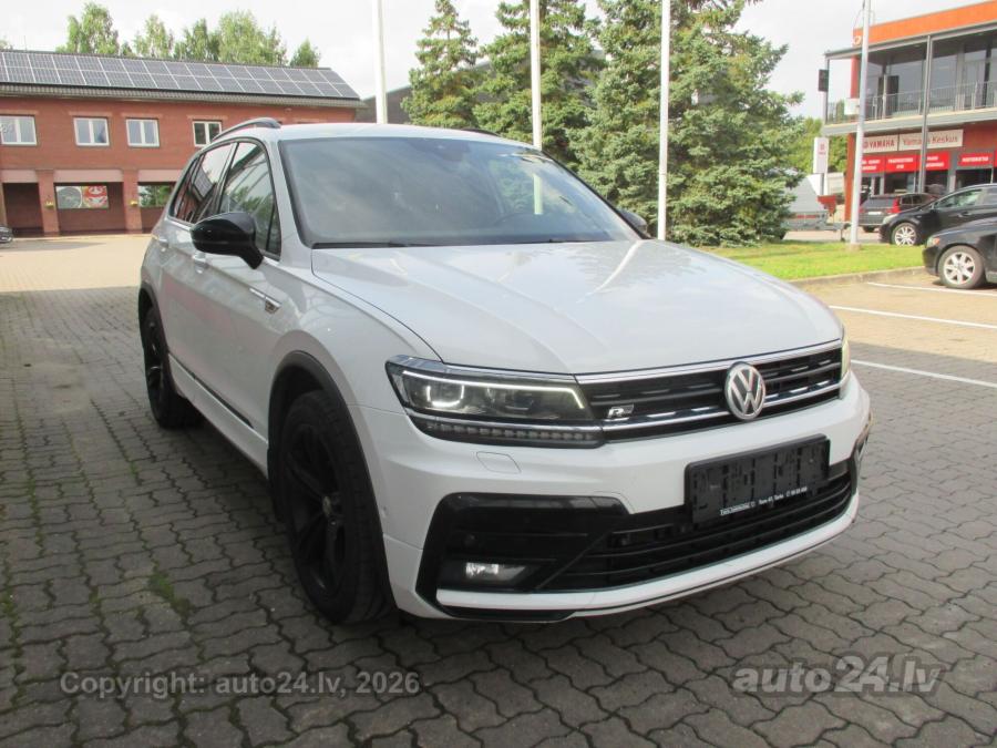 White Volkswagen Tiguan 2020 in Tartu, with an engine capacity of 2.00 L and mileage of 219 thousand km for 19990 €, photo 4 on AUTOMOTO.COM.LV