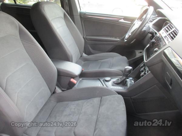 White Volkswagen Tiguan 2020 in Tartu, with an engine capacity of 2.00 L and mileage of 219 thousand km for 19990 €, photo 11 on AUTOMOTO.COM.LV