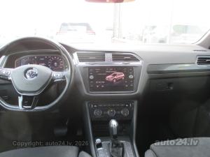 White Volkswagen Tiguan 2020 in Tartu, with an engine capacity of 2.00 L and mileage of 219 thousand km for 19990 €, photo 14 on AUTOMOTO.COM.LV