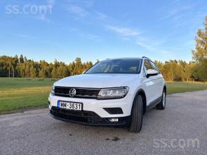 White Volkswagen Tiguan 2020 in Valmiera, with an engine capacity of 2.00 L and mileage of 173 thousand km for 14600 €, photo  on AUTOMOTO.COM.LV