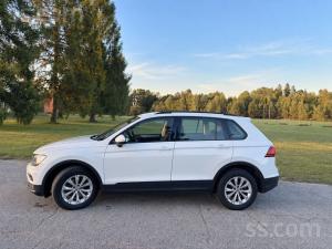 White Volkswagen Tiguan 2020 in Valmiera, with an engine capacity of 2.00 L and mileage of 173 thousand km for 14600 €, photo 5 on AUTOMOTO.COM.LV