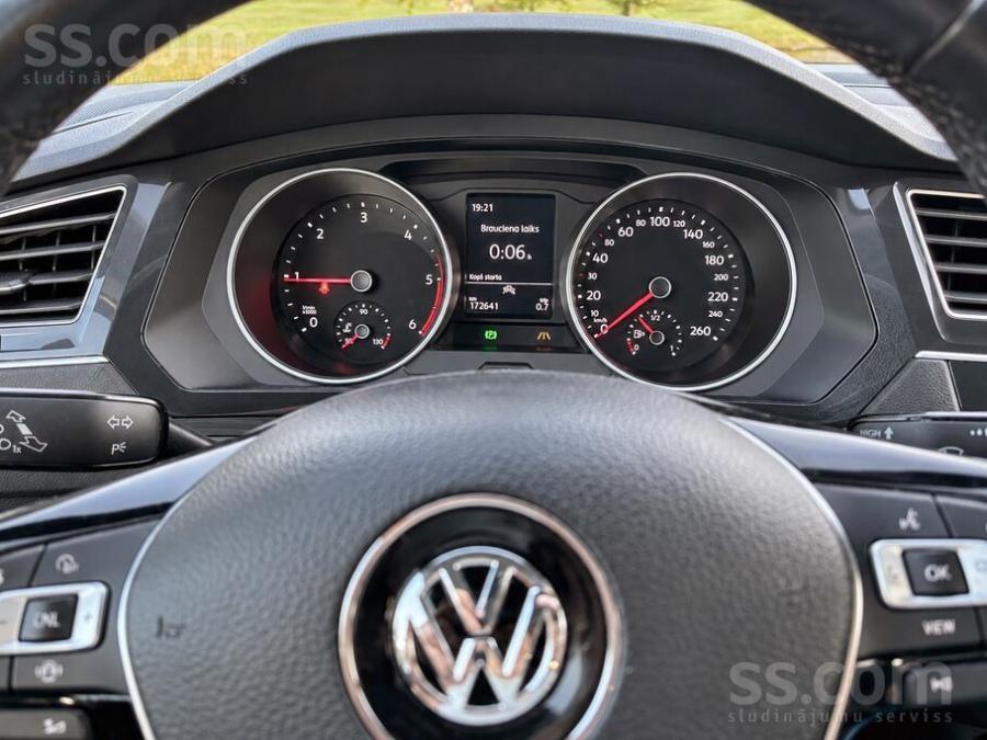 White Volkswagen Tiguan 2020 in Valmiera, with an engine capacity of 2.00 L and mileage of 173 thousand km for 14600 €, photo 10 on AUTOMOTO.COM.LV