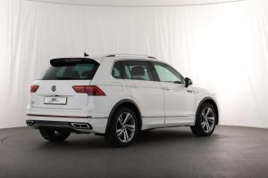 White Volkswagen Tiguan 2021 in Kaunas, with an engine capacity of 1.50 L and mileage of 64 thousand km for 31660 €, photo 4 on AUTOMOTO.COM.LV