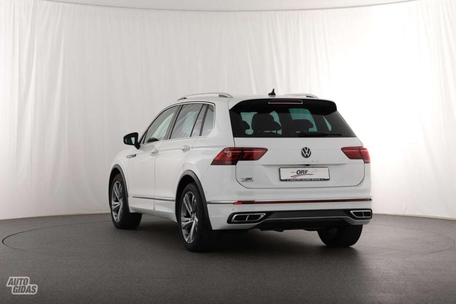 White Volkswagen Tiguan 2021 in Kaunas, with an engine capacity of 1.50 L and mileage of 64 thousand km for 31660 €, photo 5 on AUTOMOTO.COM.LV