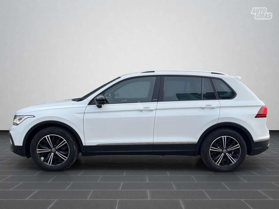 Balts Volkswagen Tiguan 2021 Kauņa, ar dzinēja tilpumu 1.50 L un nobraukumu 34 tūkst. km par 31019 €, foto 6 vietnē AUTOMOTO.COM.LV