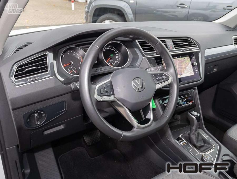White Volkswagen Tiguan 2021 in Kaunas, with an engine capacity of 2.00 L and mileage of 48 thousand km for 32674 €, photo 4 on AUTOMOTO.COM.LV