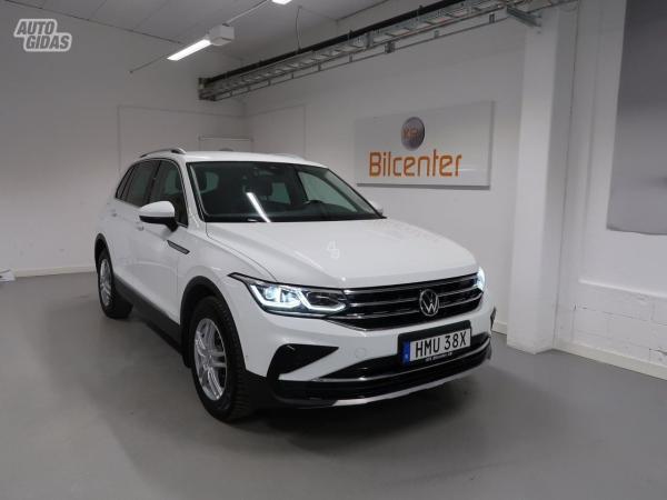 White Volkswagen Tiguan 2021 in Kaunas, with an engine capacity of 0.00 L and mileage of 64 thousand km for 35209 €, photo 3 on AUTOMOTO.COM.LV