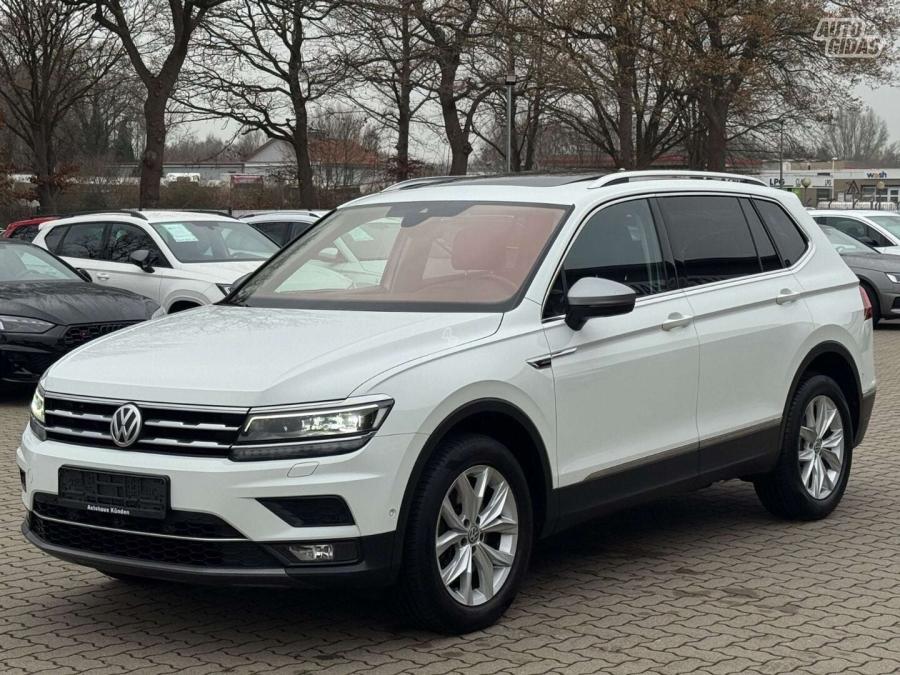 White Volkswagen Tiguan 2021 in Kaunas, with an engine capacity of 2.00 L and mileage of 91 thousand km for 33197 €, photo 1 on AUTOMOTO.COM.LV