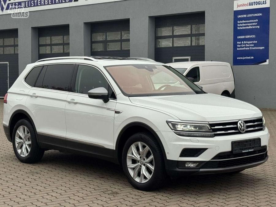 White Volkswagen Tiguan 2021 in Kaunas, with an engine capacity of 2.00 L and mileage of 91 thousand km for 33197 €, photo 2 on AUTOMOTO.COM.LV