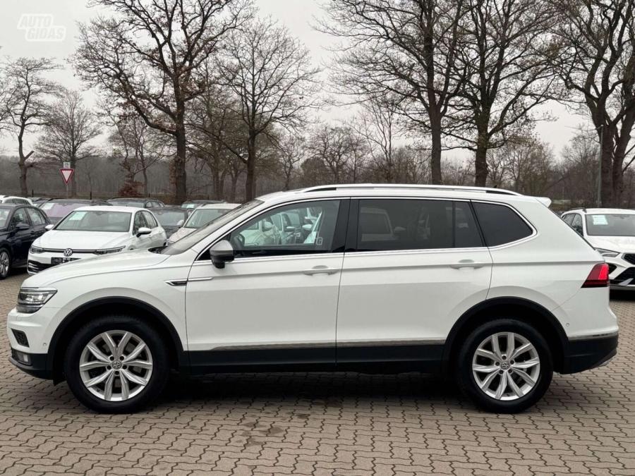 White Volkswagen Tiguan 2021 in Kaunas, with an engine capacity of 2.00 L and mileage of 91 thousand km for 33197 €, photo 5 on AUTOMOTO.COM.LV