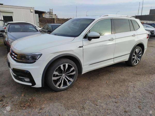 Balts Volkswagen Tiguan 2021 Panevēža, ar dzinēja tilpumu 1.97 L un nobraukumu 445 tūkst. km par 12000 €, foto 3 vietnē AUTOMOTO.COM.LV