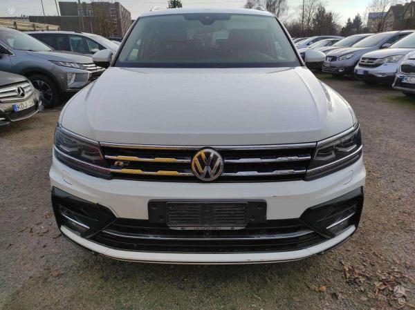 Balts Volkswagen Tiguan 2021 Panevēža, ar dzinēja tilpumu 1.97 L un nobraukumu 445 tūkst. km par 12000 €, foto 4 vietnē AUTOMOTO.COM.LV
